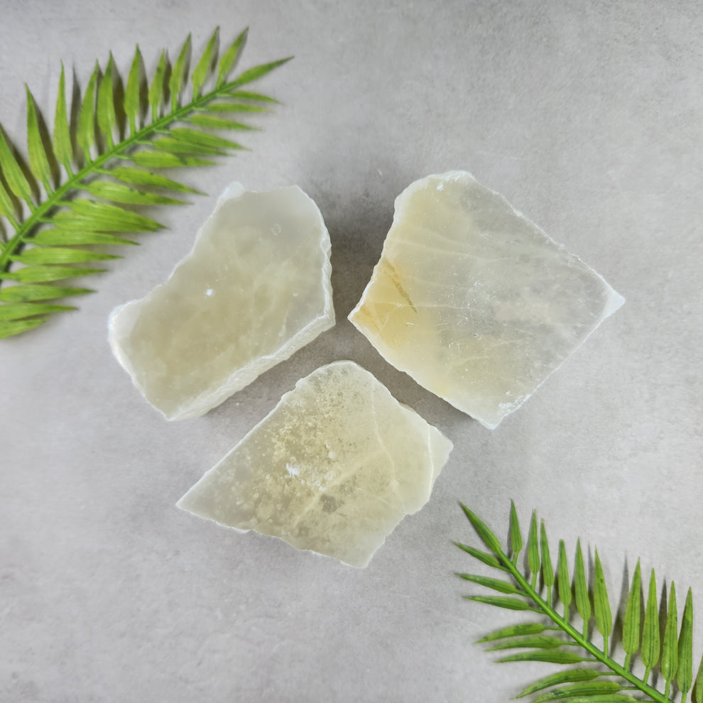 Selenite 'TV Stone' – Chrystaline Dreams
